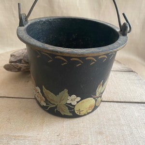 Vintage Cast Iron Painted Bucket - Etsy