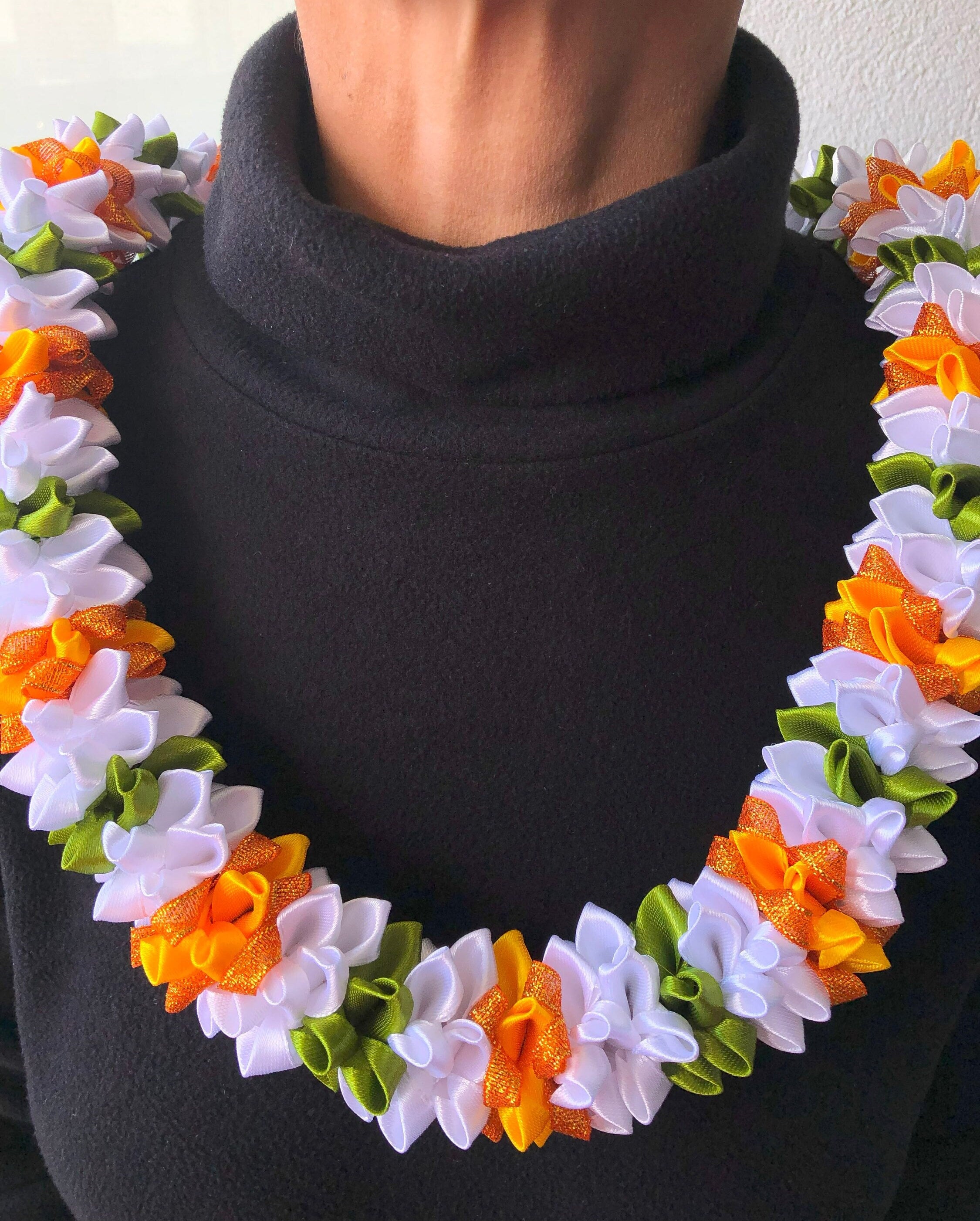 Beautiful White and Yellow Ribbon Lei - Etsy