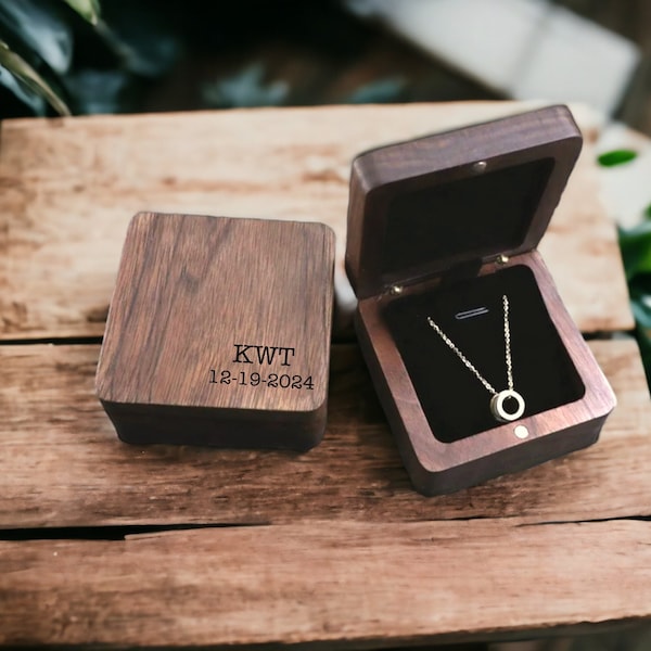 Necklace Gift Box - 60+ Gift Ideas for 2024