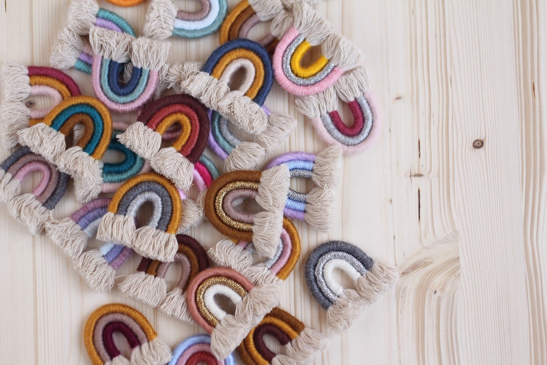 Mini Rainbow Keychain, Rainbow Brooch, Macrame Rainbow Bag Charm / Bag ...
