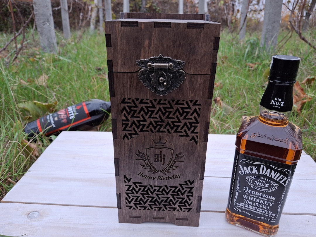 Custom Wine Box Vintage Whiskey Box Gift for Him Engraved Wine Box ...