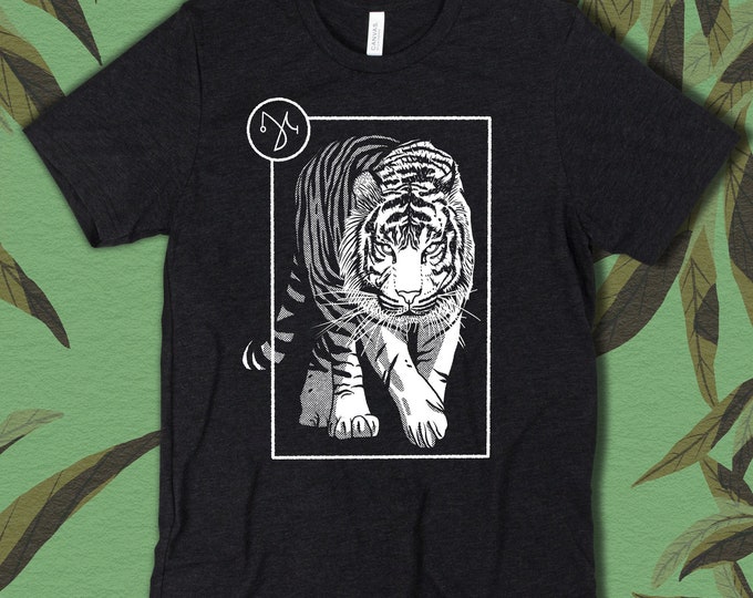 Tiger T-shirt - Black and White Dark Goth Witchy Halftone Graphic Tee ...