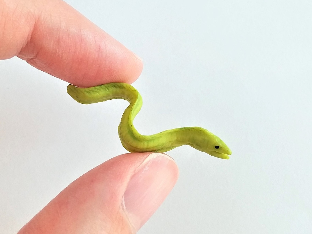 Tiny Eel Figurine - Soft Plastic Animal for Diorama or Aquarium ...