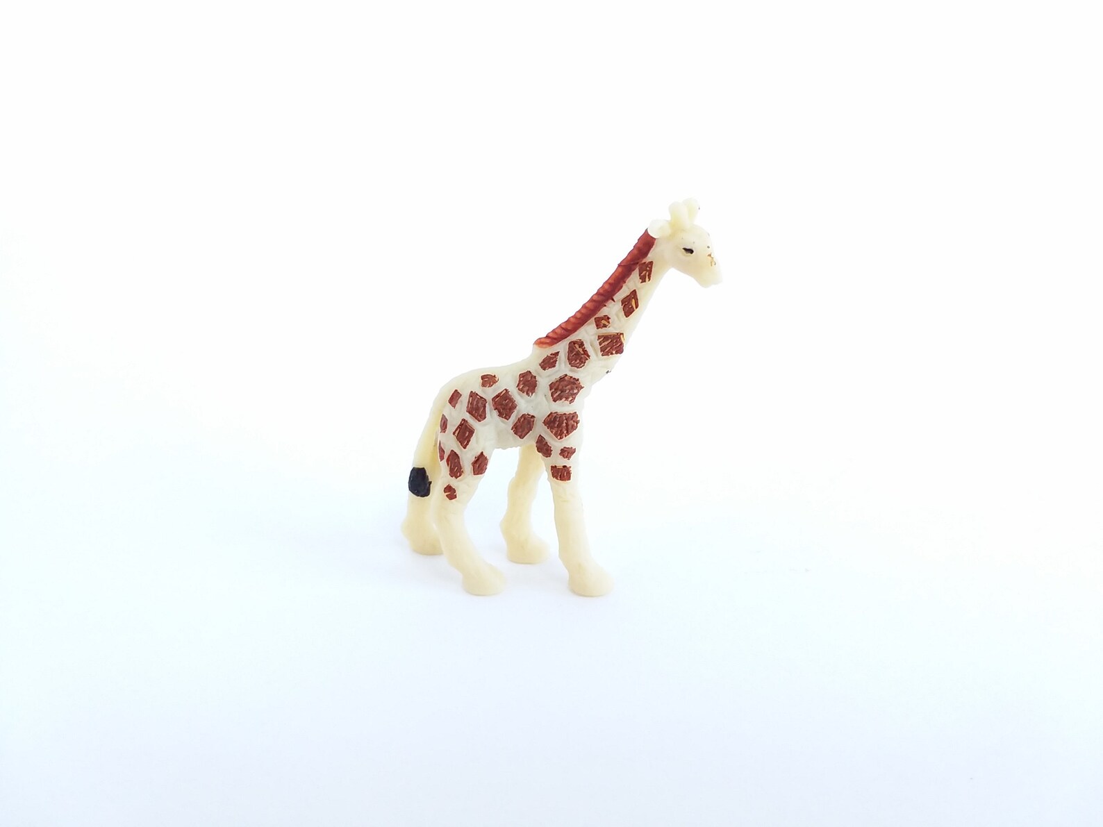 Tiny Giraffe Figurine - Soft Plastic Animal for Fairy Garden, Diorama ...