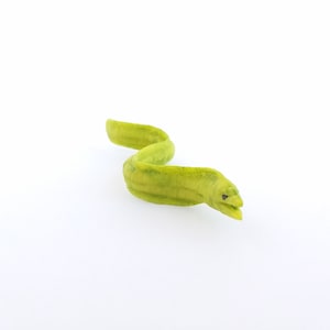 Tiny Eel Figurine - Soft Plastic Animal for Diorama or Aquarium ...