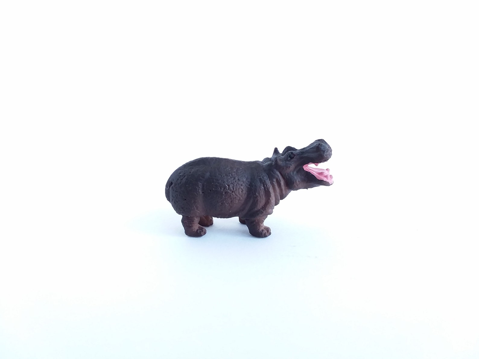 Tiny Hippo Figurine Soft Plastic Hippopotamus for Fairy Garden, Diorama ...