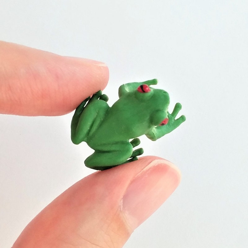 Plastic Rubber Frogs - Etsy