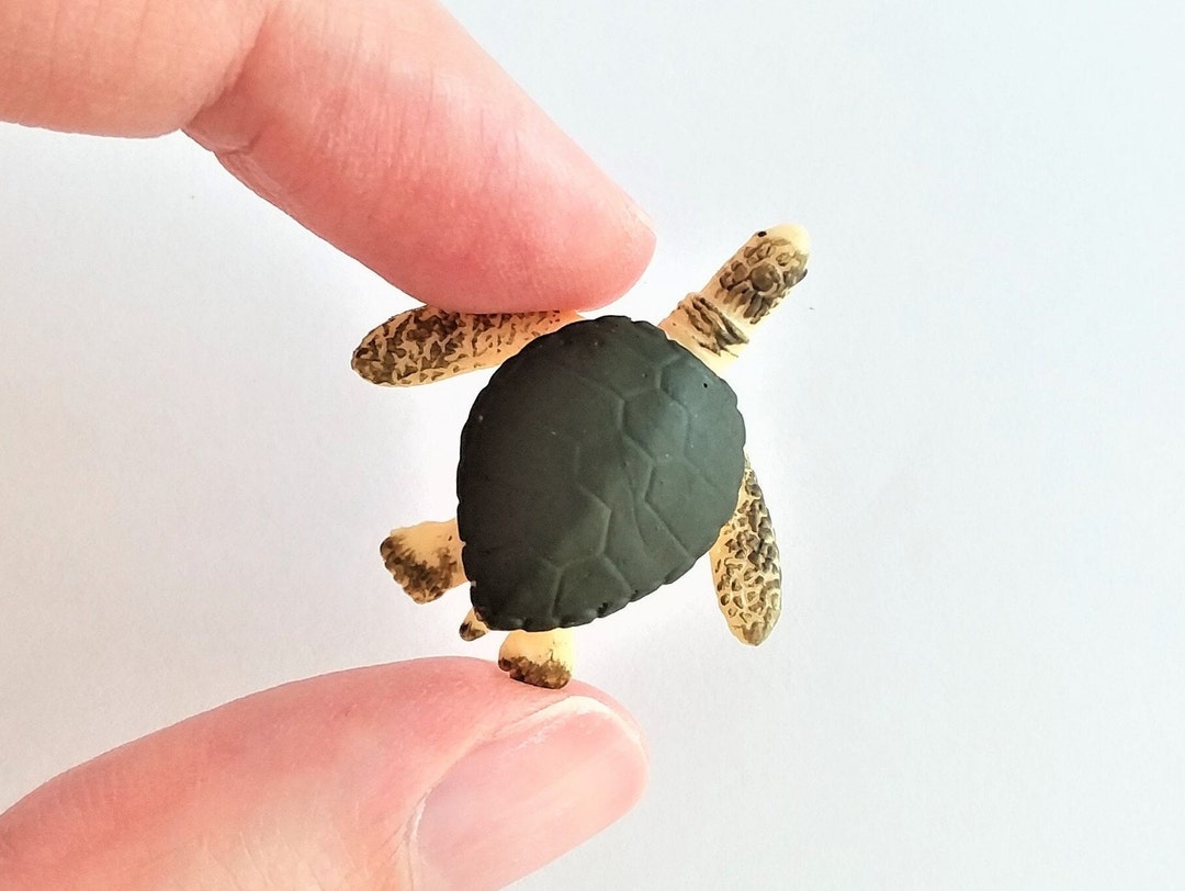 Tiny Sea Turtle Figurine - Soft Plastic Animal for Diorama or Aquarium ...