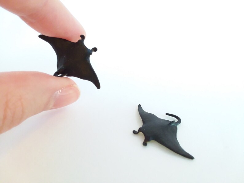 Tiny Manta Ray Figurine Soft Plastic Stingray for Diorama or - Etsy