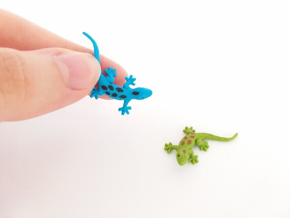 Tiny Gecko Figurine Soft Plastic Reptile for Fairy Garden - Etsy