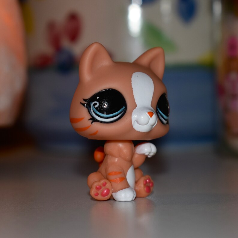 Ooak Lps Eye Repaint Hand Painted G7 Kitty - Etsy