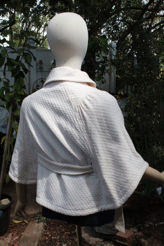 Early 70s White Cotton Cape w Built in Belt & Brass B… - Gem
