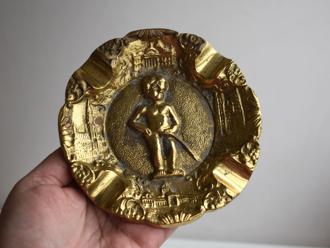 Vintage Brussels Symbol Pissing Peeing Boy Statue Brass Ashtray Relief ...