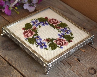 Metal Cross Stitch Stand - Etsy