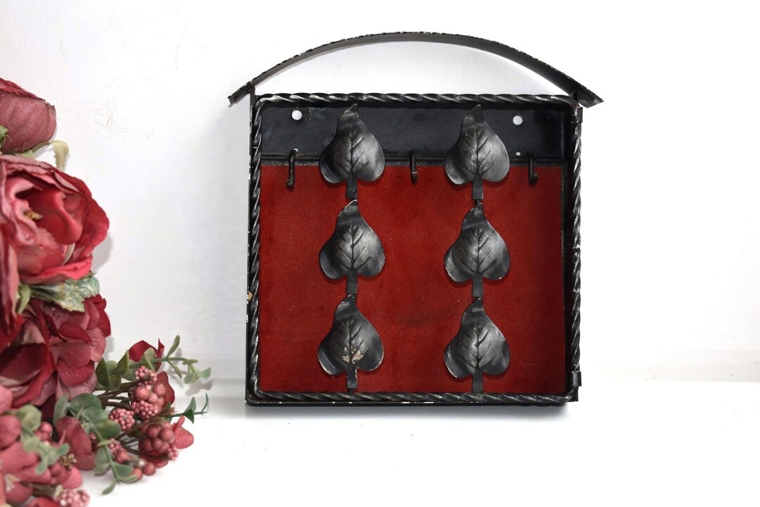 Vintage Wrought Iron Rustic Hanging House Key Holder Stand Hanger ...
