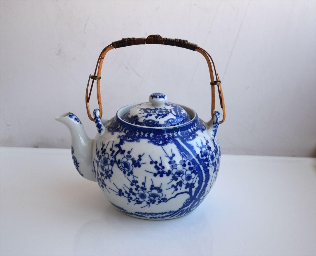 Vintage 1 Liter Nippon Tokusei Japanese Blue White Eggshell Bone China ...