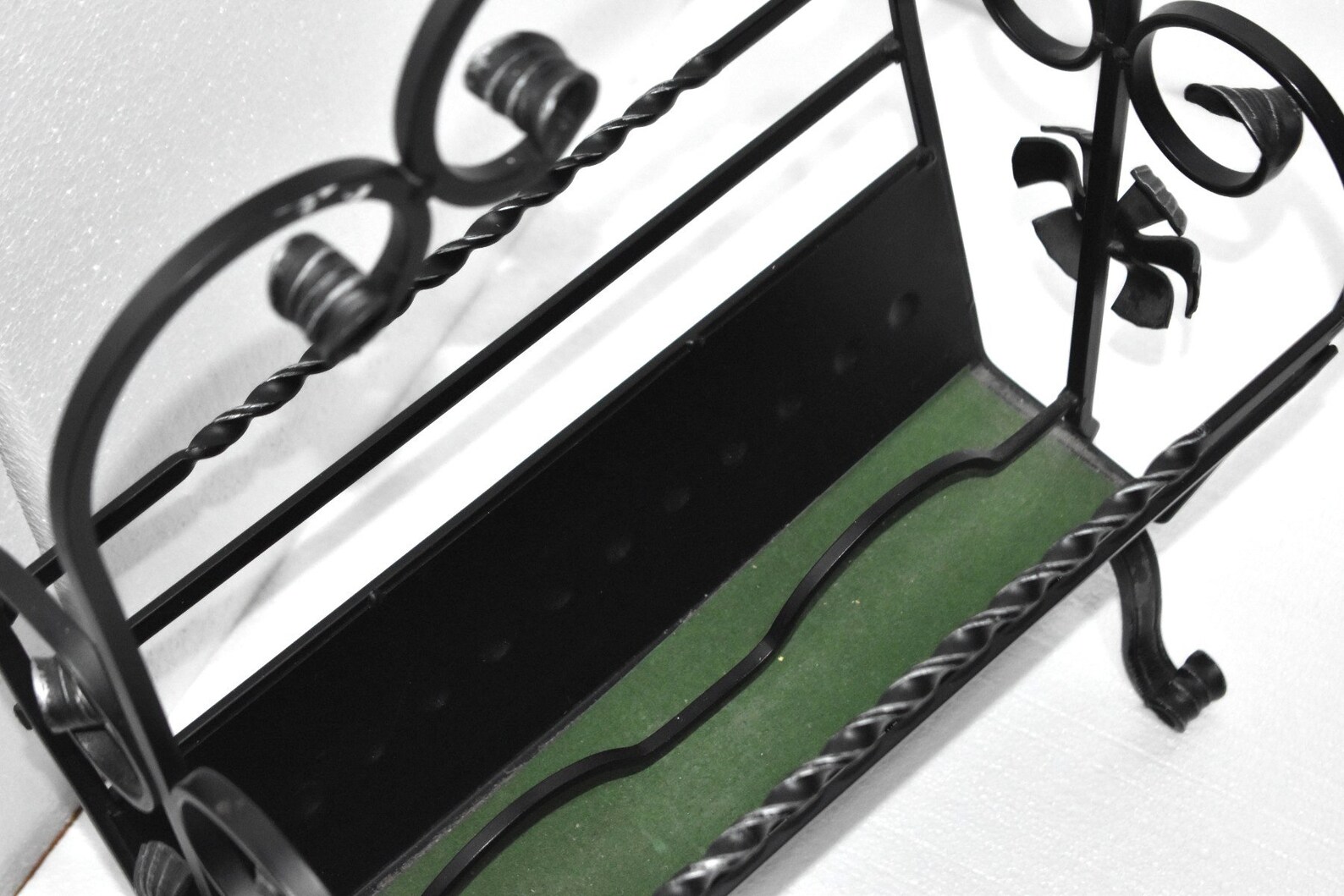 Vintage Wrought Iron Metal Magazine Rack Holder Book Storage Vinyl ...
