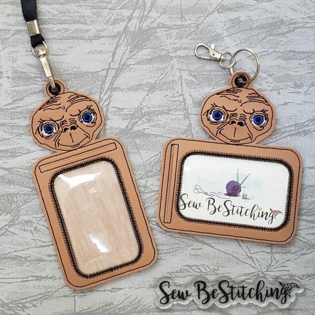 Lost Alien ID Badge Holder Flying Moon Bicycle Adventure Family Sci-fi ...