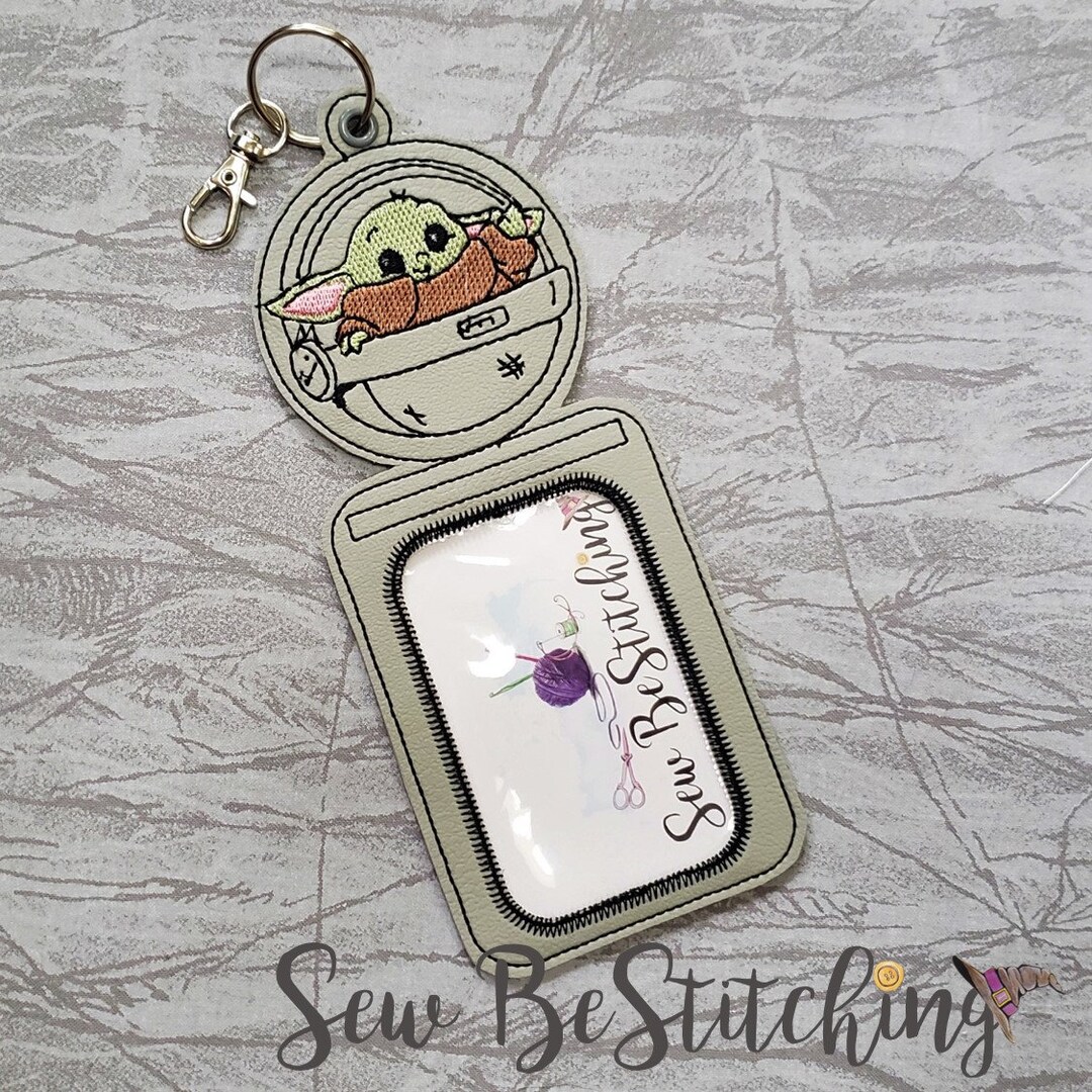 Baby Green Alien ID Badge Holder Movie Fan Space Sci Fi Book Science ...