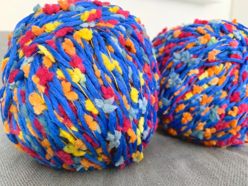 Cornflower Blue Novelty Yarn // Pop Corn Dotted Specialty Yarn - Etsy