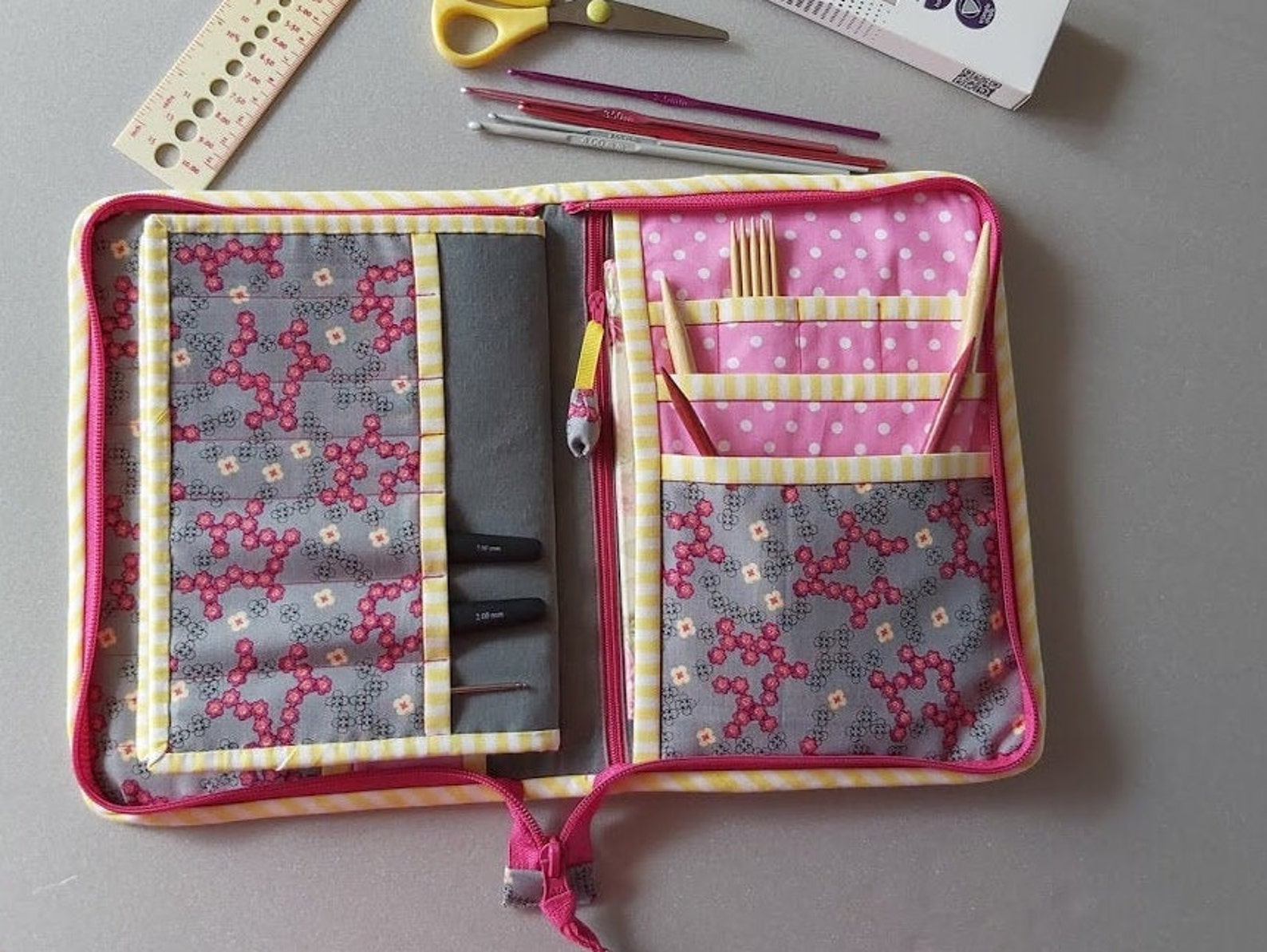 Knitting needle organizer Circular needle case Knitters gift | Etsy