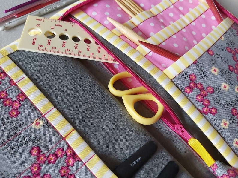 Knitting needle organizer Circular needle case Knitters gift | Etsy
