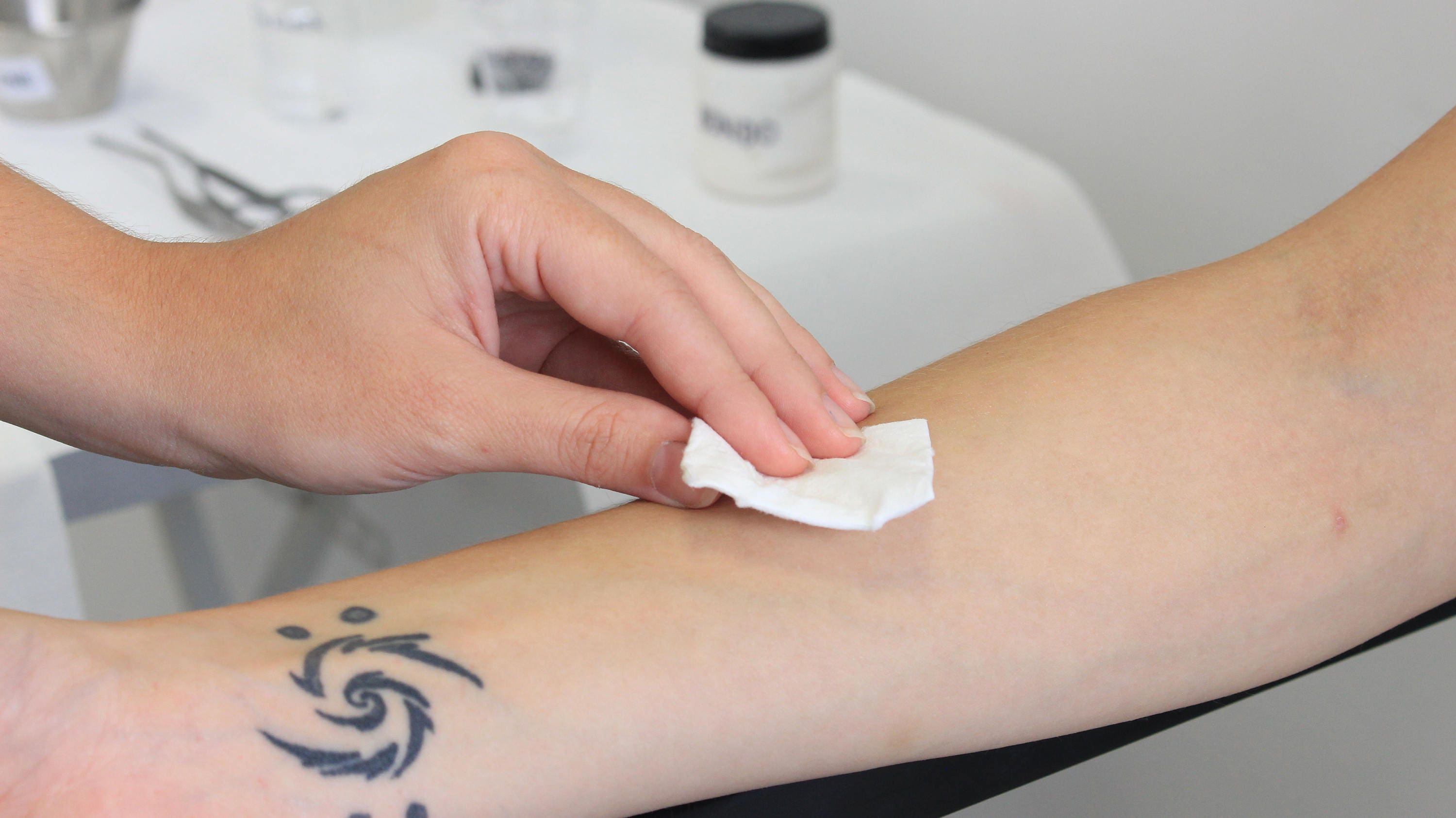 Prótesis de silicona Sutura de autopsia C18 Gel de silicona platinum ...