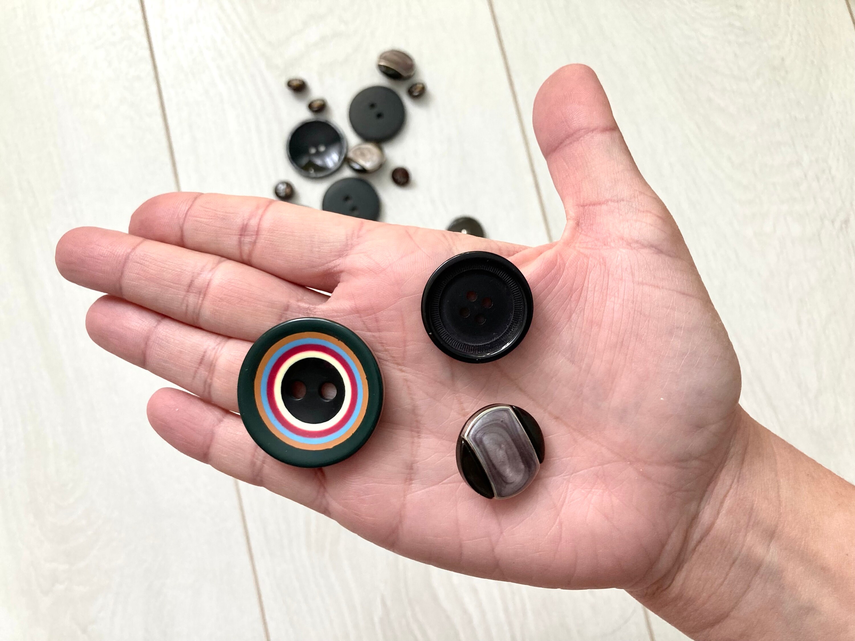 20 Assorted Vintage Plastic Buttons, Mixed Buttons, Junk Journal ...