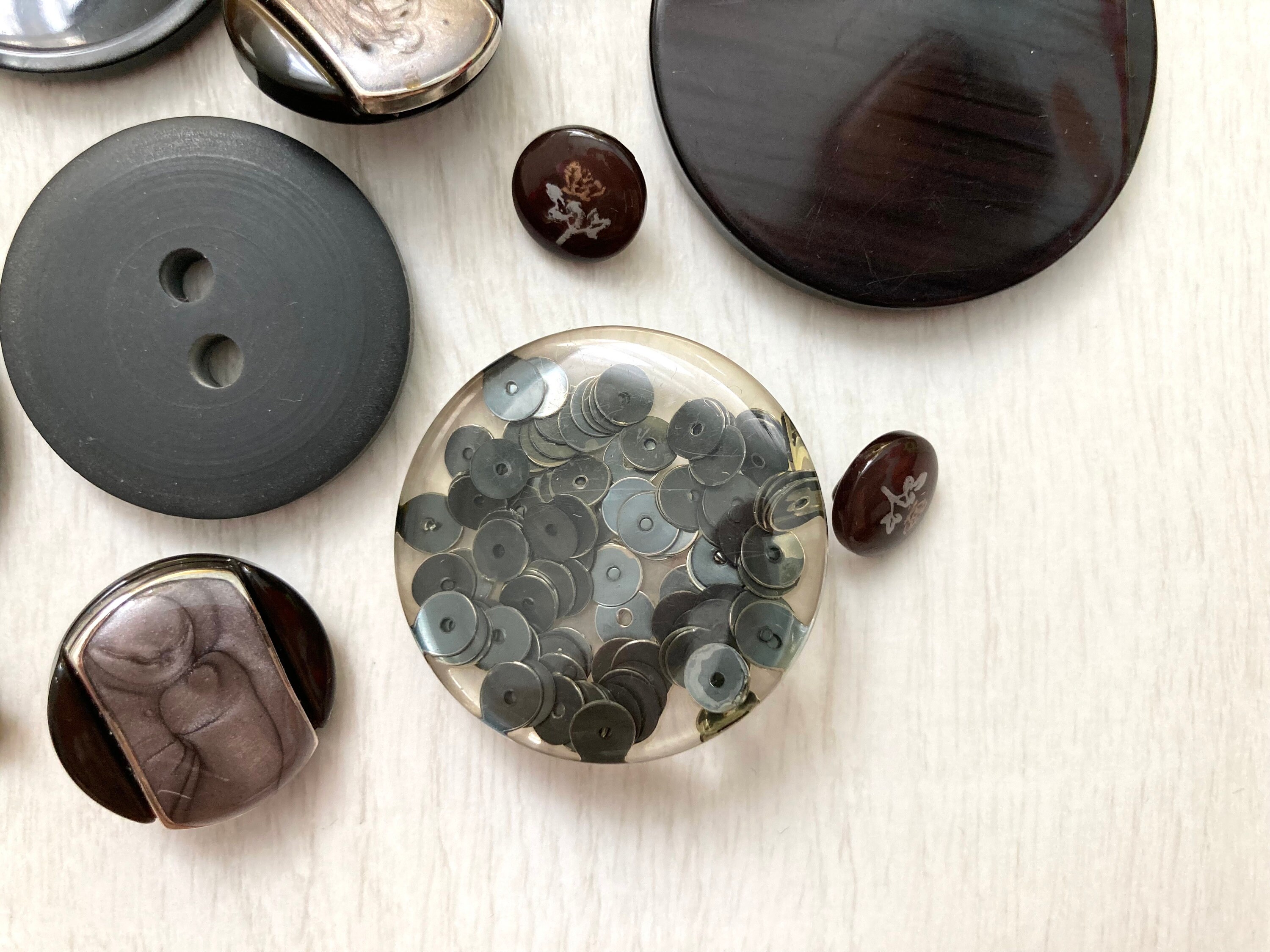 20 Assorted Vintage Plastic Buttons, Mixed Buttons, Junk Journal ...