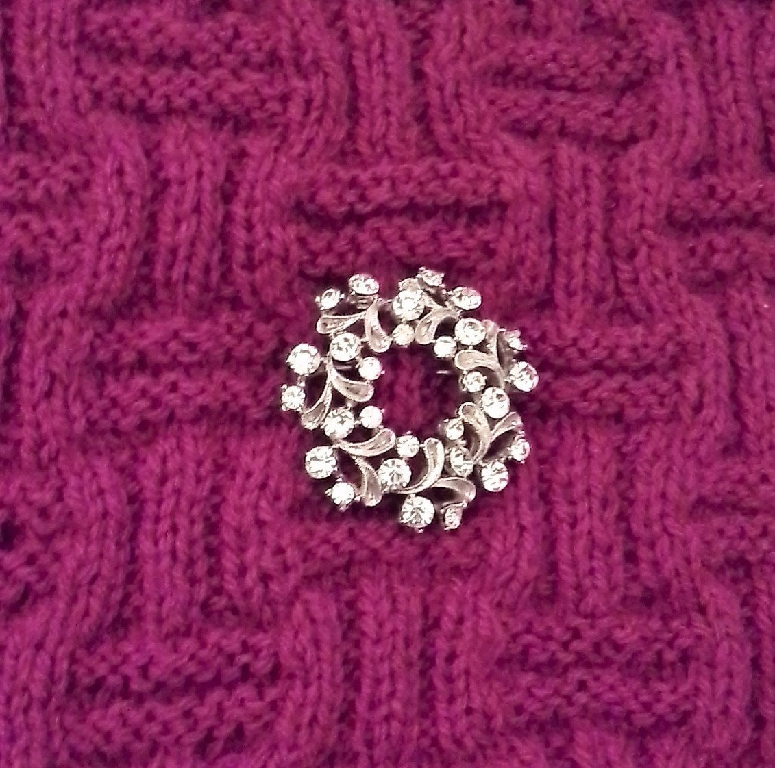 Vintage Round Brooch silver and Crystal - Etsy Ireland