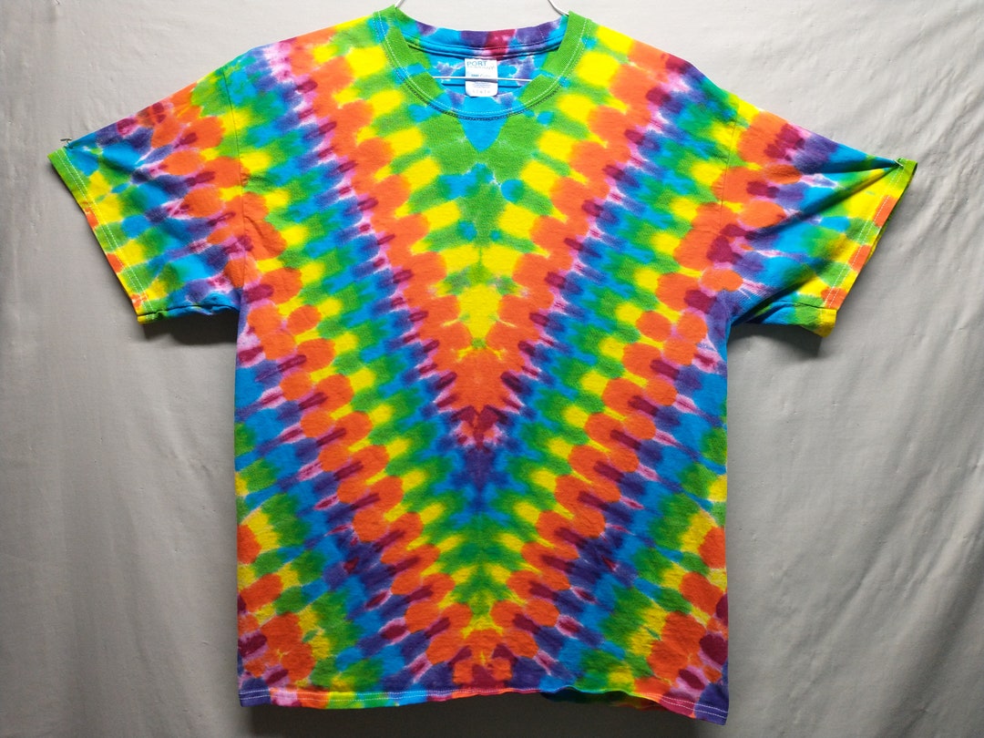 Large Tie Dye Shirt, Rainbow V Pattern - Etsy