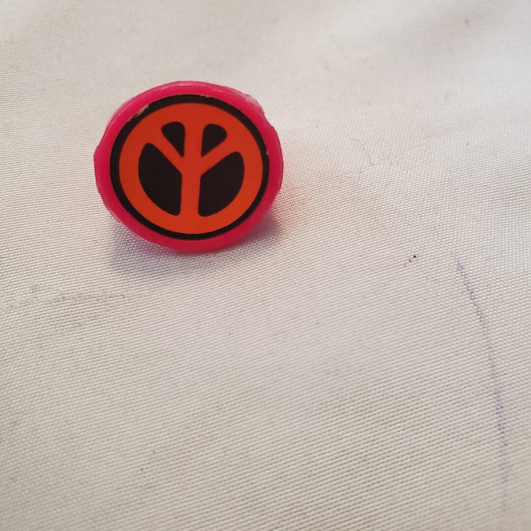 Peace Sign Ring a Gumball Machine Prize 1960s - Etsy