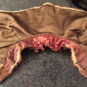 Victorian Mink Capelet With Feet and Tails Ruffled Collar Buttons 1900s ...