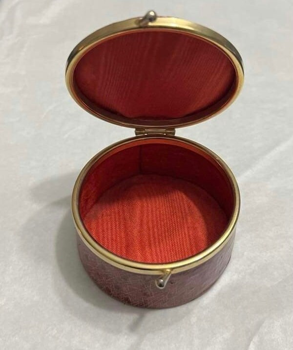 Vintage Round Trinket Box With Lid Kiss Lock Leather Covered - Etsy