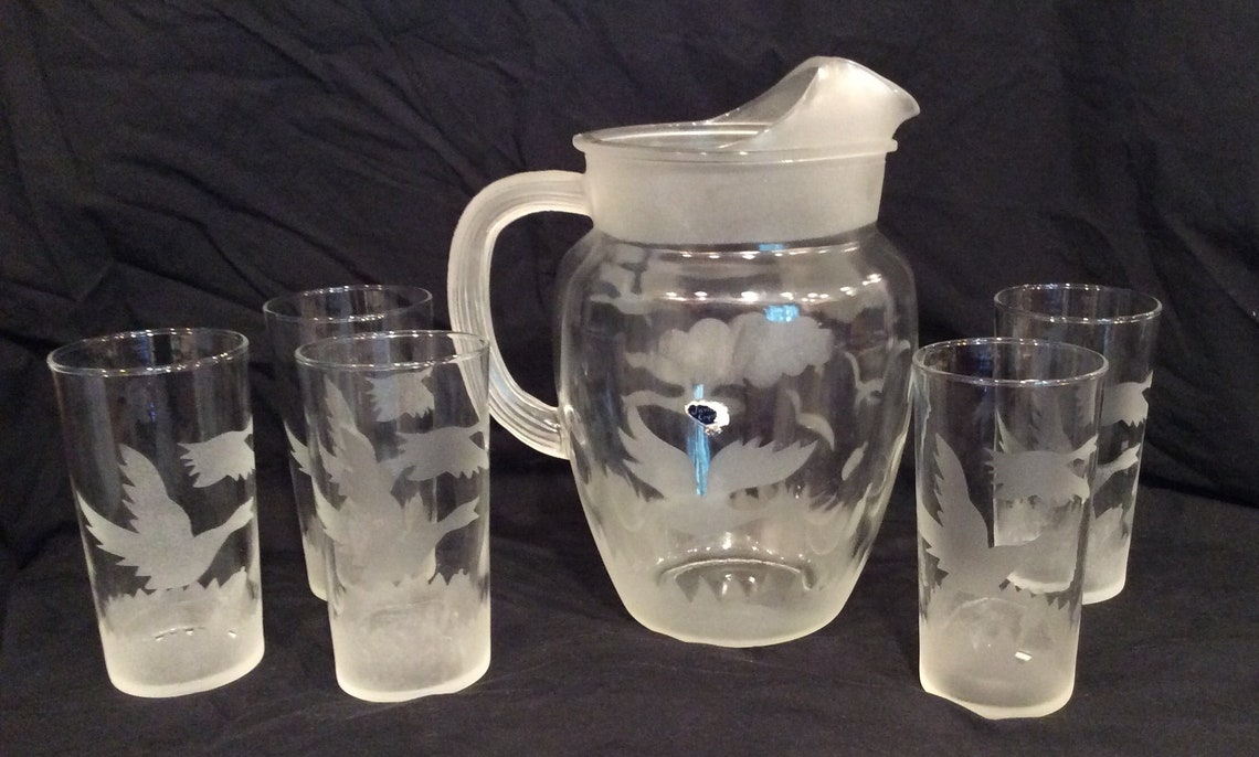 Javit Crystal Pitcher and Glasses Set Frosted Glass Ducks - Etsy