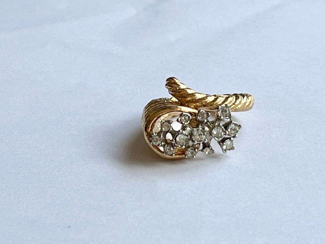 Vintage Costume Jewelry Cocktail Ring Cornucopia Faux Diamond Gold Band ...