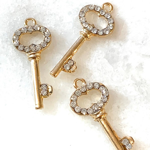 Skeleton Key Pendant - Etsy