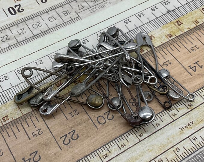 Bundle of Vintage Safety Pins - Etsy