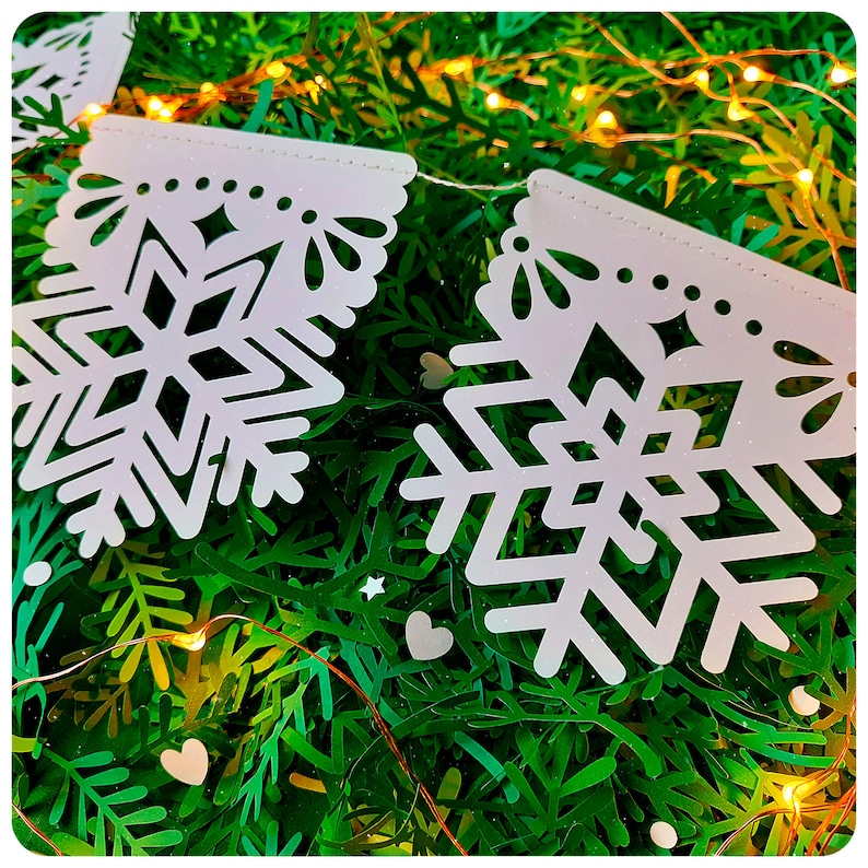 Snowflakes SVG / PNG / SILHOUETTE Cricut Mini Papel Picado Garland ...