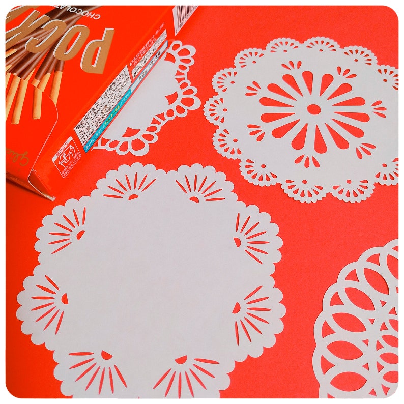 Paper Doilies 2 SVG / PNG / SILHOUETTE Cutting File for - Etsy