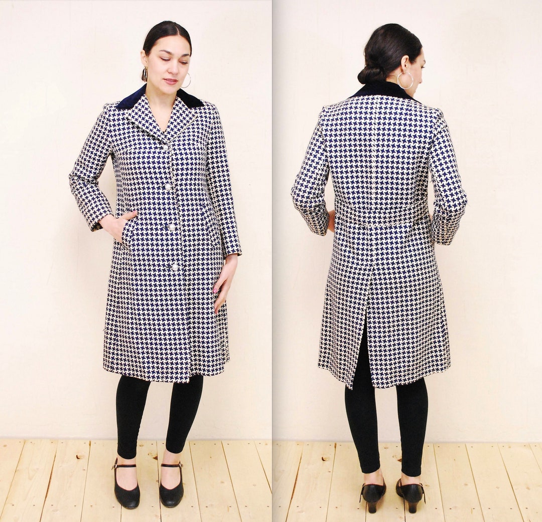 Gabardina de primavera AQUASCUTUM Houndstooth azul marino de 1970 con ...