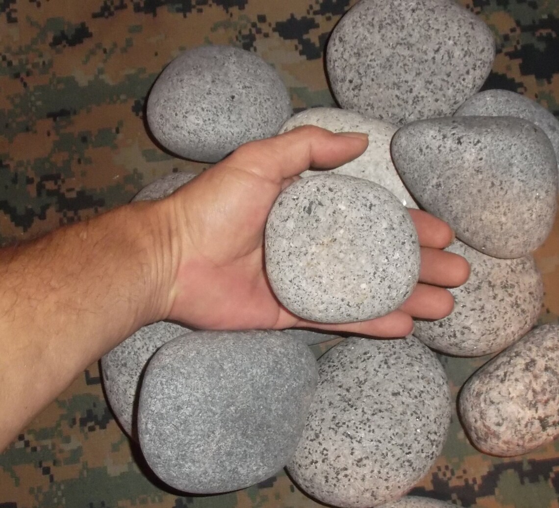 1lb R1 Yooper Sodalite Rocks from which Yooperlites were | Etsy