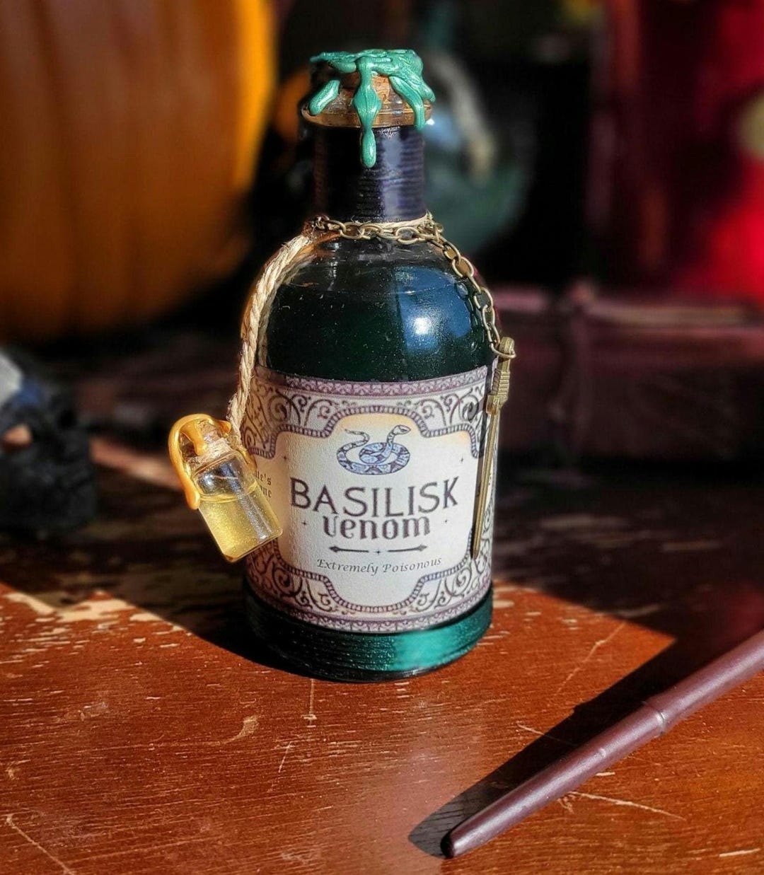 Basilisk Venom ~ Magical Potion ~ Witch & Wizard Fantasy Collectible - Etsy