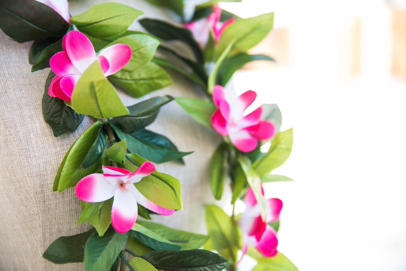 Tea Leaf & Pink Flower Lei - Etsy