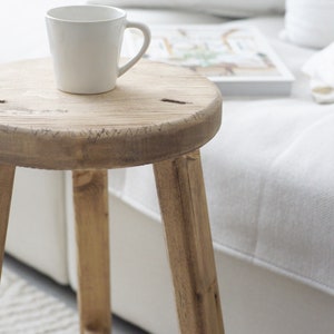 Vintage-style Round Stool Rustic Accent Piece Wood Decor Side Table ...