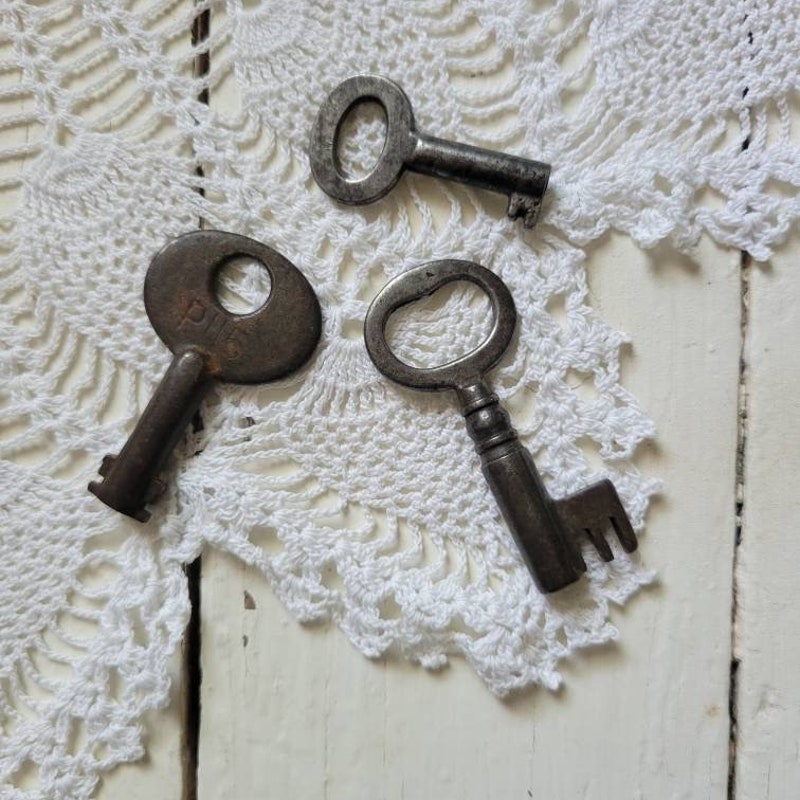 ChickenScratchStore - Etsy