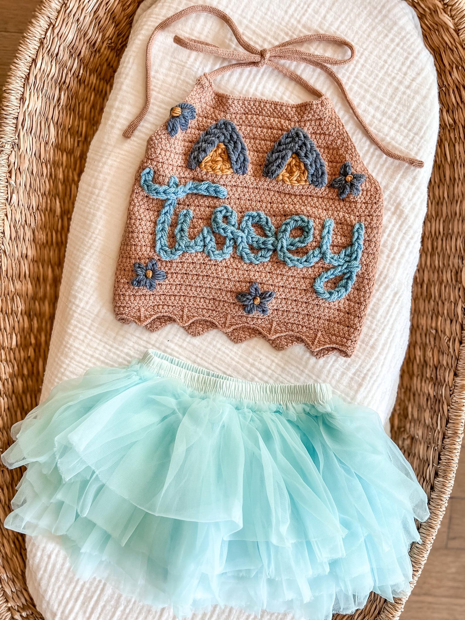 Hand Embroidered Knit Birthday Outfit - "two-ey" Theme - Etsy