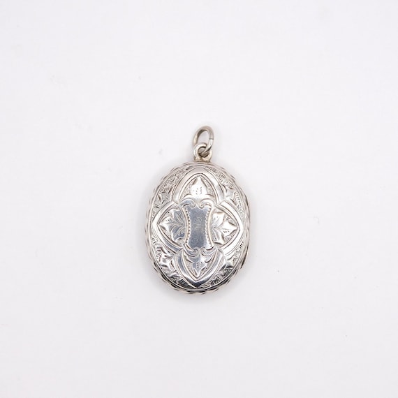 Antique Silver Victorian Engraved Oval Locket. Circa … - Gem