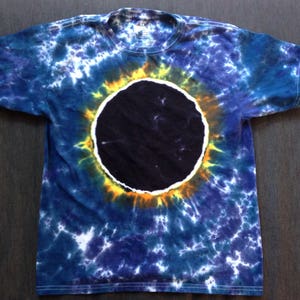 Women's Total Solar Eclipse Tie Dye. Gildan Shirt Sizing - Etsy