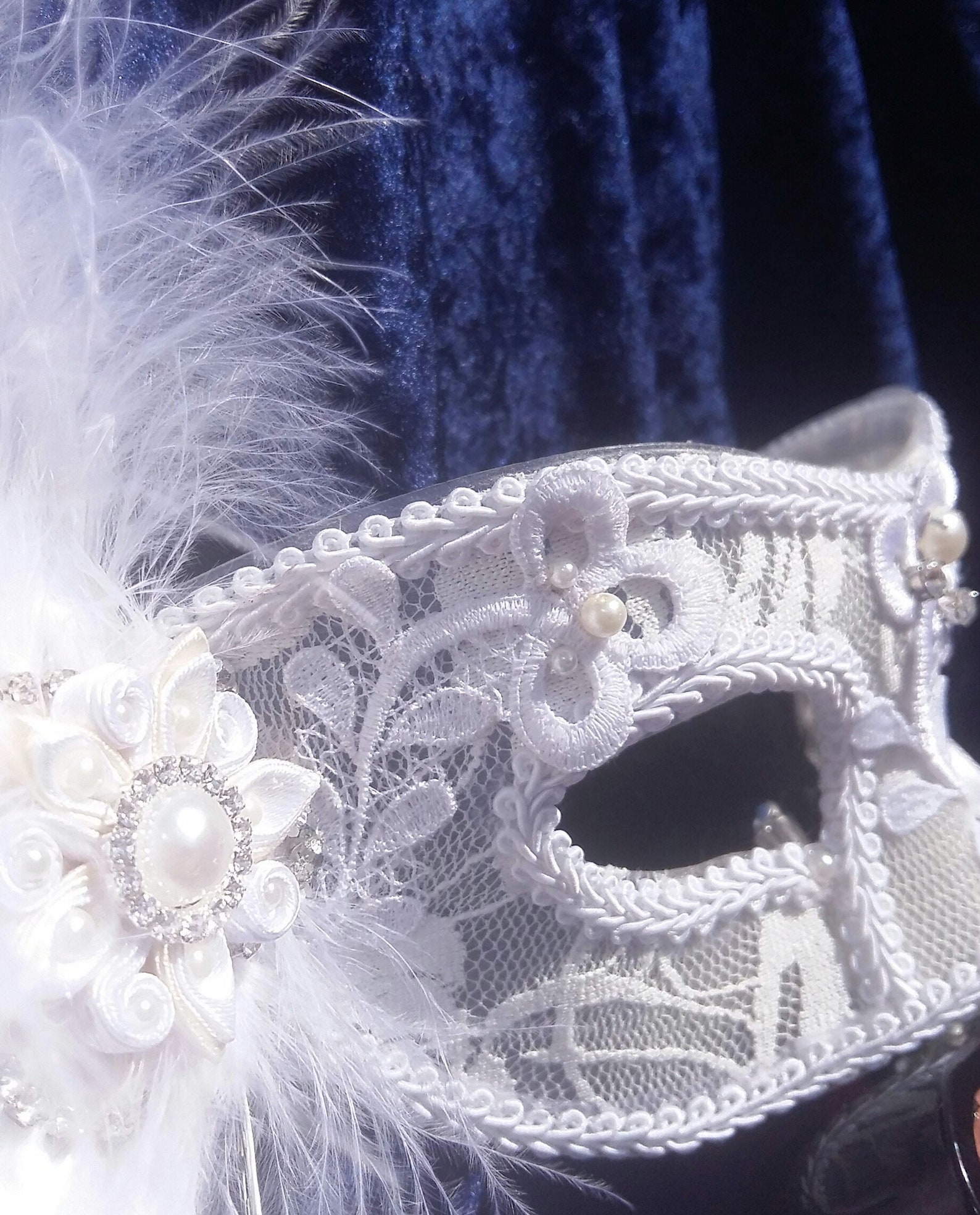 Ivory White Beaded Lace Masquerade Mask With Featherswinter - Etsy